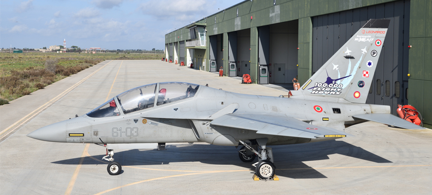 M-346: 100,000 flight hours proven | Leonardo - Aircraft